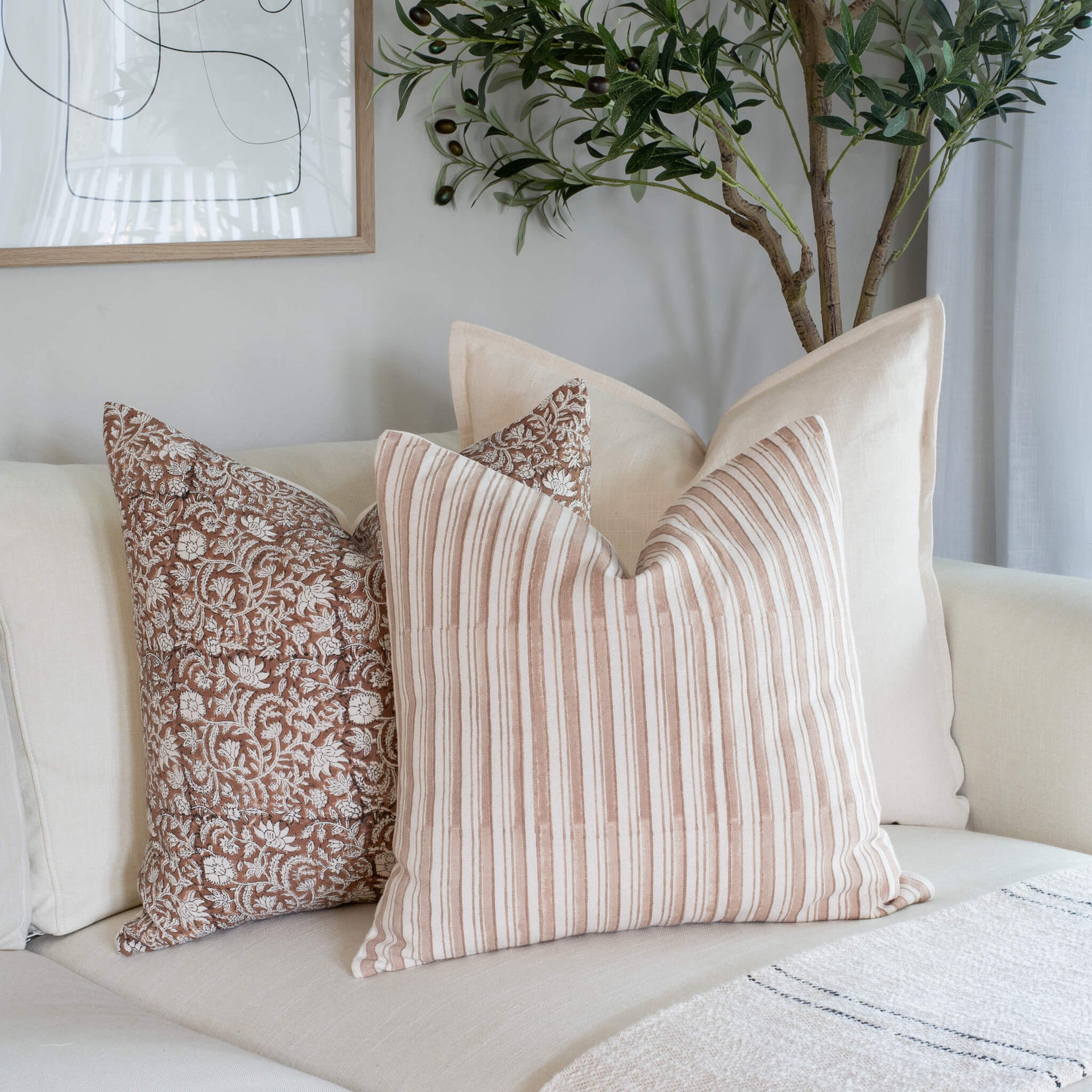 Nina Floral Block Printed Pillow Cover | Brown – Apartment No.3